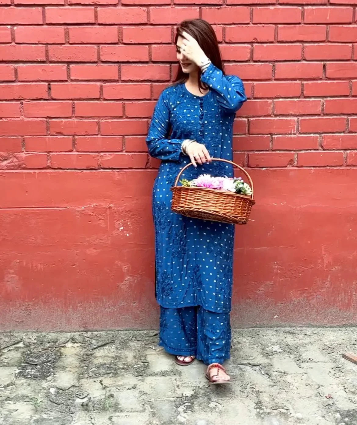 Chanderi Premium Co-ord Dyed Set – Chikankarigari